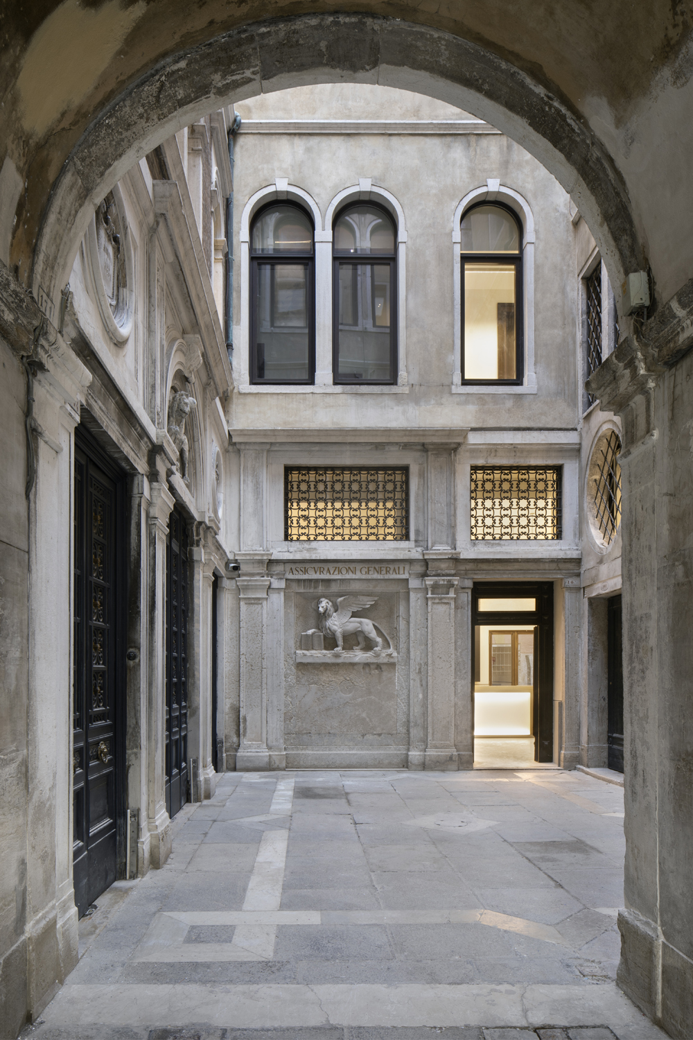Guiding Architects | David Chipperfield Architects restaurieren die ...