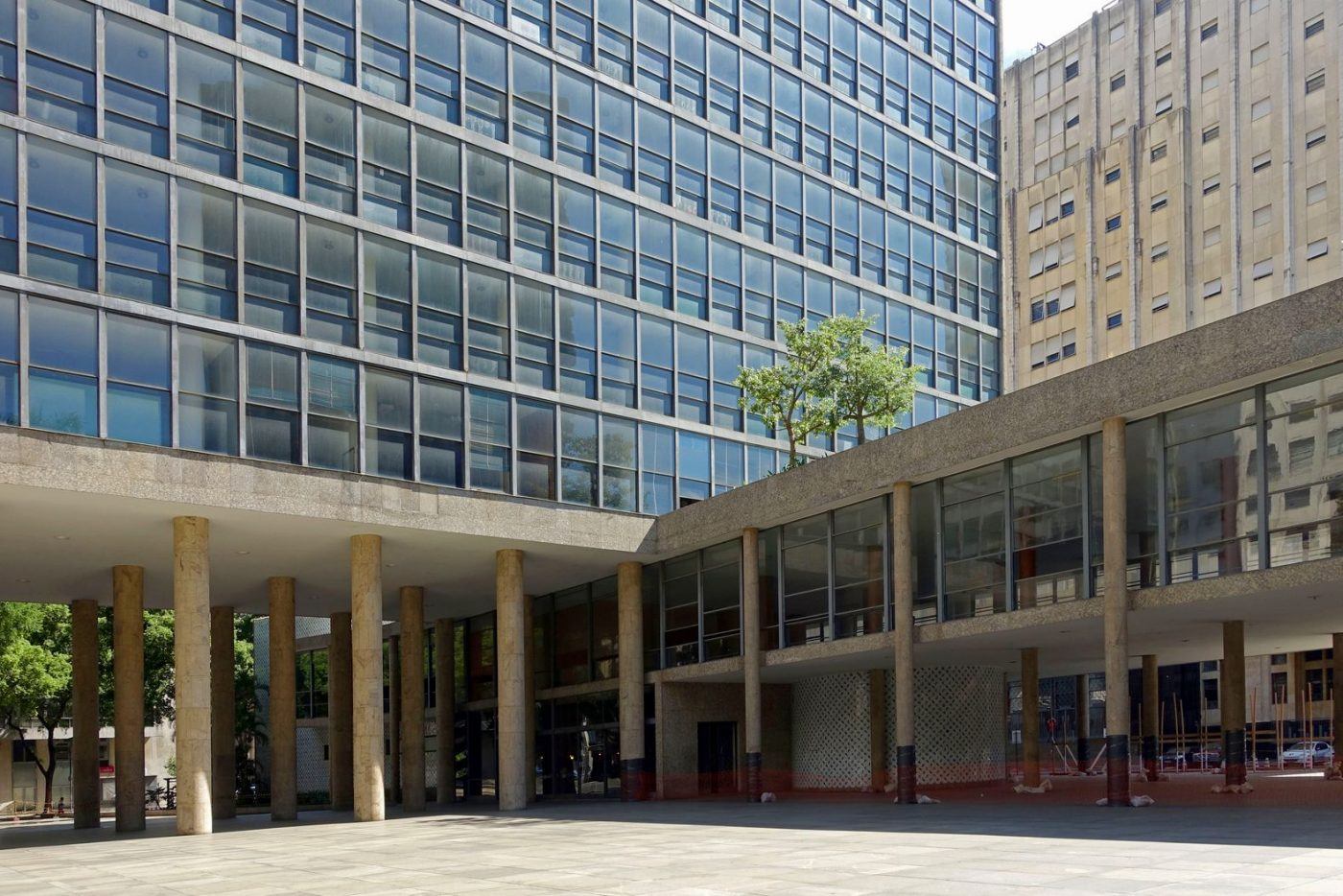 Kenneth Frampton descubre la arquitectura moderna brasileña - Guiding ...