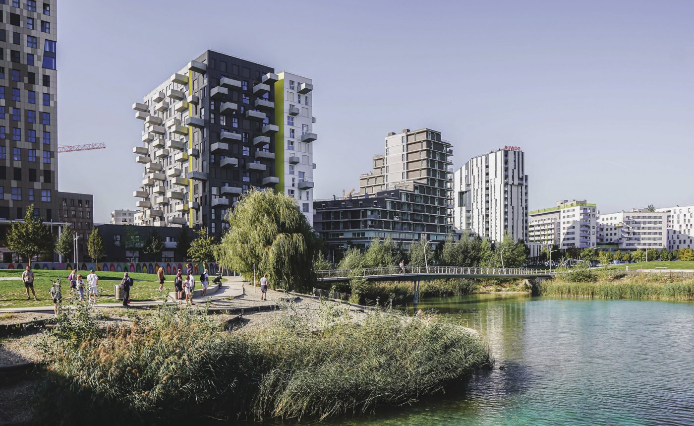 Seestadt Aspern, masterplan: Tovatt Architects, Seepark: Laura Vahl ...
