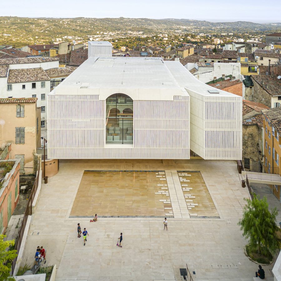 Out & About: Média Library Charles Nègre - Guiding Architects