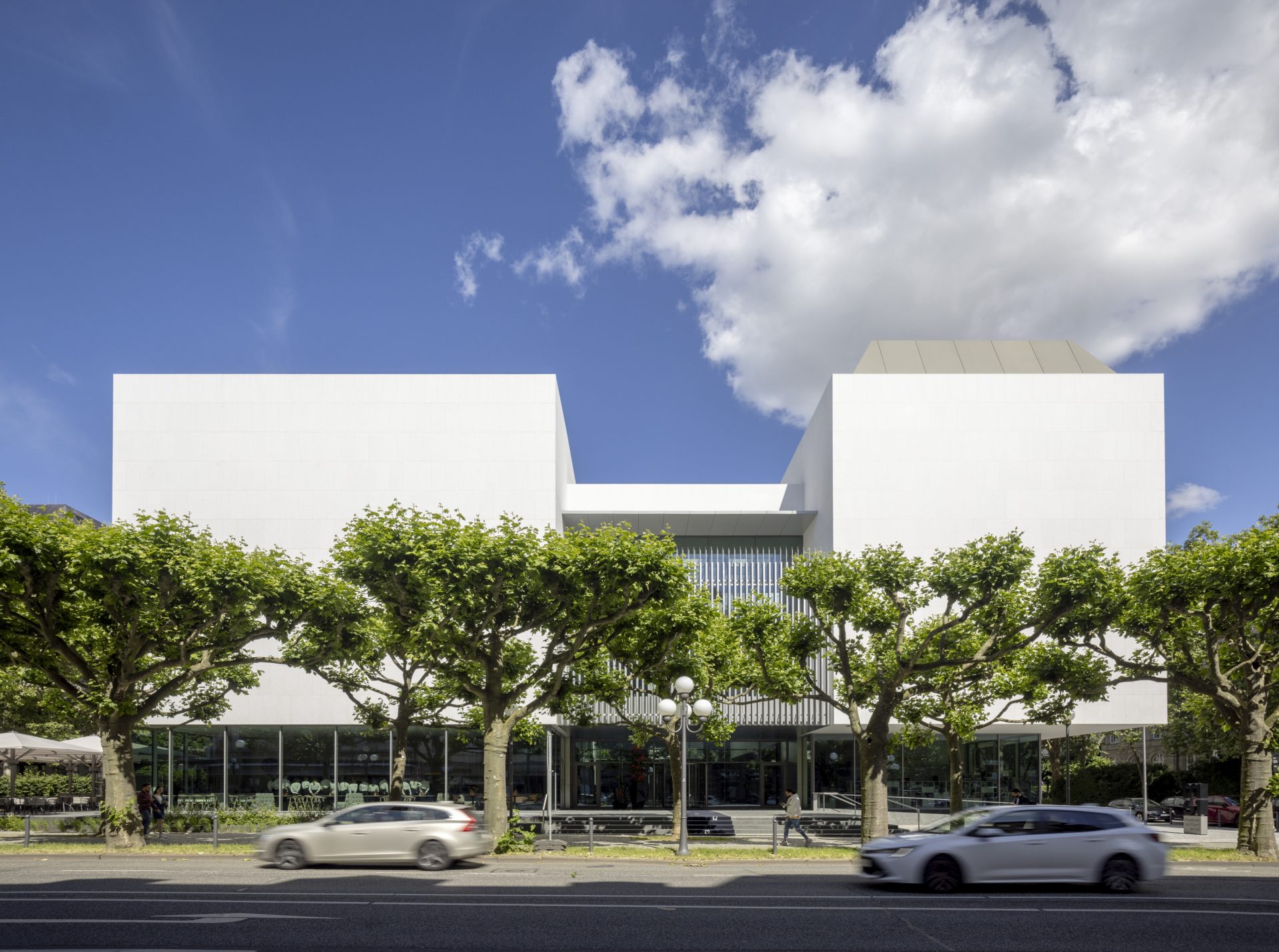 Museo Reinhard Ernst en Wiesbaden - Guiding Architects